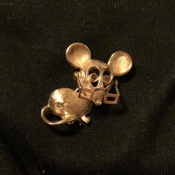 Avon | Jewelry | Vintage Avon Mouse W Spectacles Pin | Poshmark